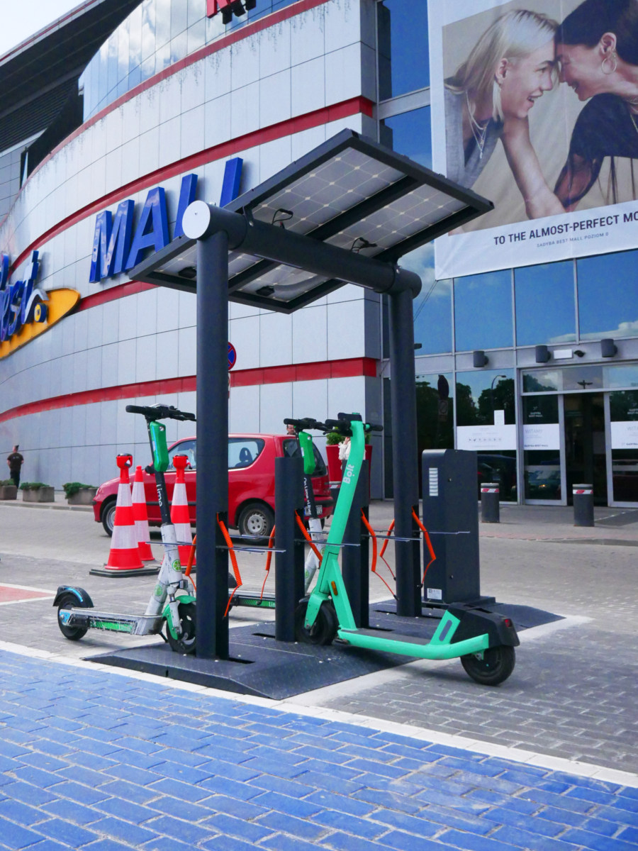 SOLARROLLER-LADESYSTEM jCHARGE - IBOMBO | Fahrrad Reparaturstation | Direkt vom Hersteller!